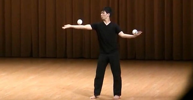 Stunning Japanese Juggler Wins Competition Without "Juggling"