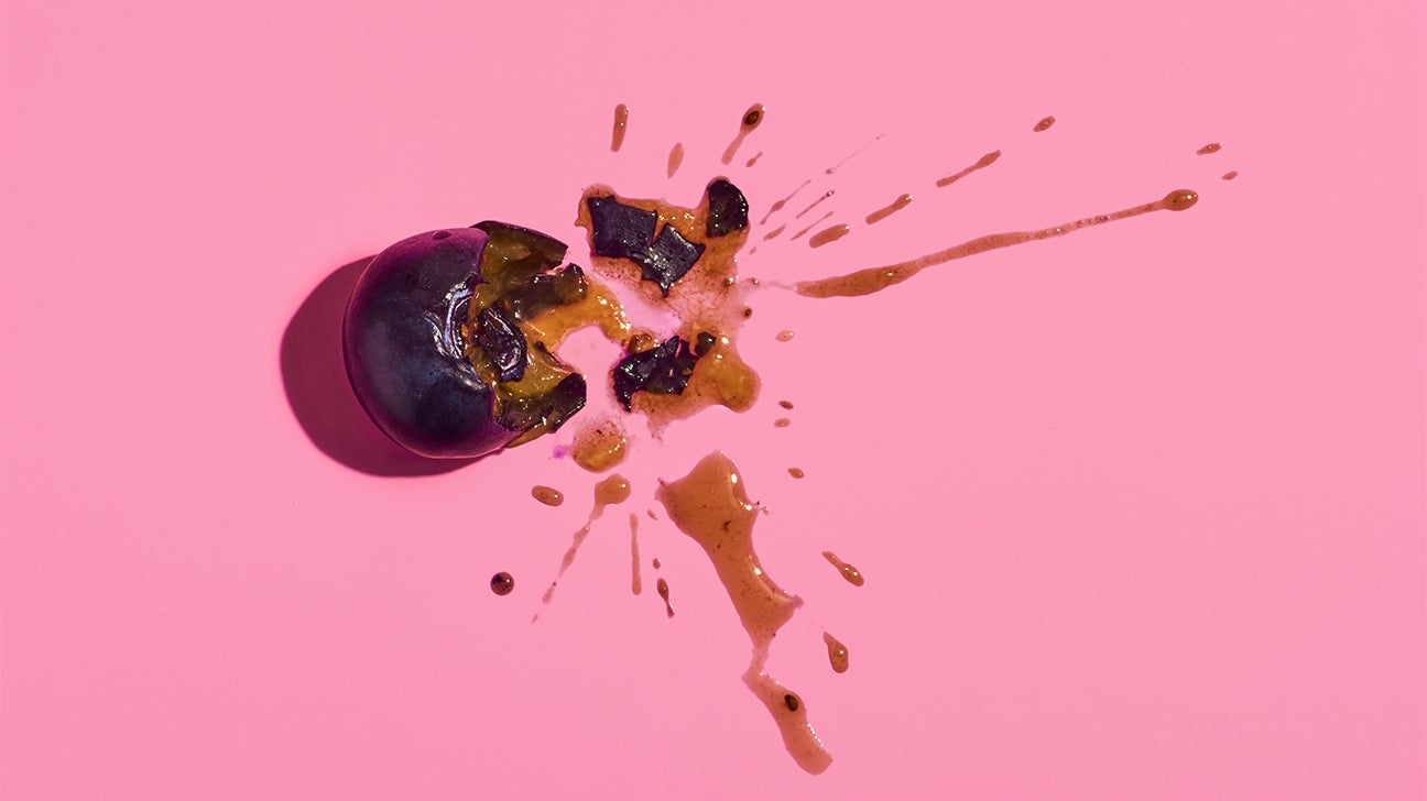 Blueberry Benefits for Skin: All the Ways They Help Us Glow