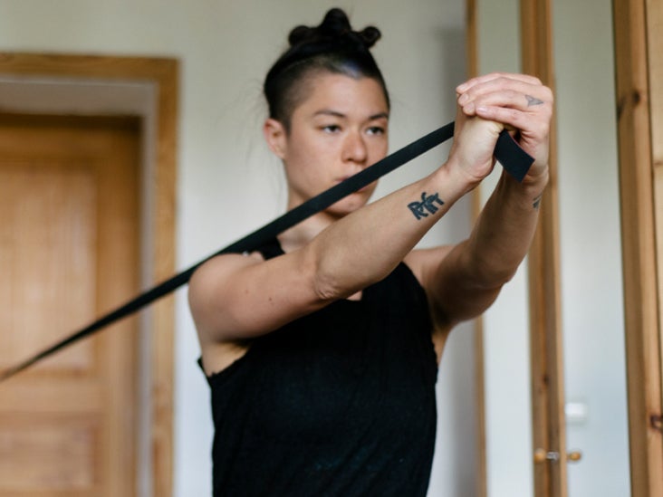 Wood Chop Exercise: Form Tips, Safety, and Variations