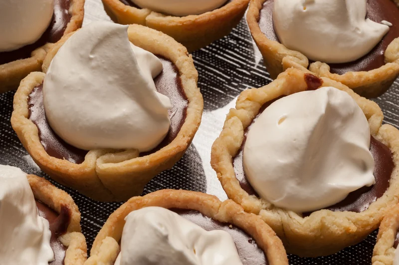 Chocolate Pudding Mini Pies