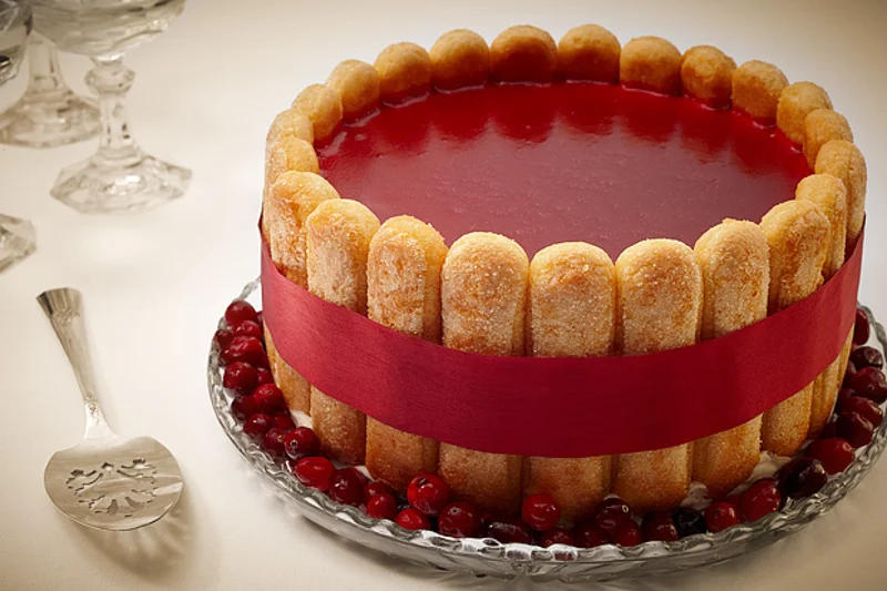 Strawberry-Cranberry Charlotte Russe