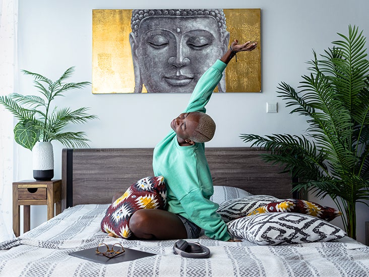 10 Morning Stretches: Plus 5 You Can Do in Bed