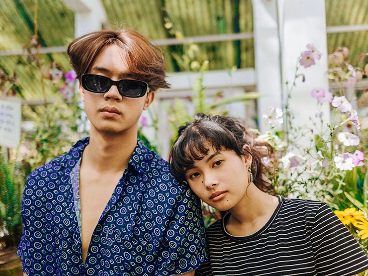 7 Stages of Getting Back Together with an Ex