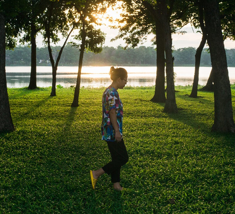 8 Morning Walk Benefits: Deeper Sleep, Higher Energy, and More