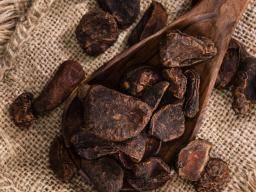 Kola nut: Uses, benefits, and side effects